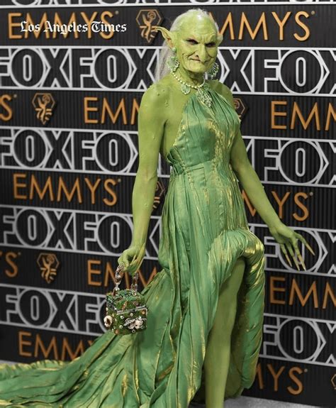 Auntie Ethel Looking Snatched At The Emmys Rbaldursgate3