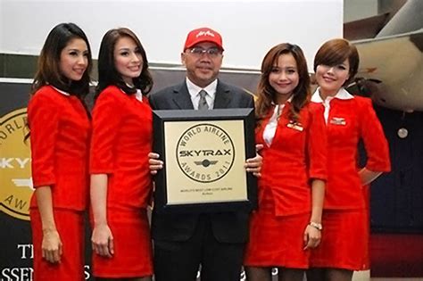 전 세계 스튜어디스 유니폼 여기 다 모였네 15