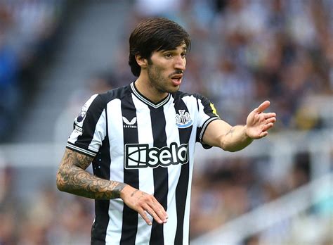 Tonali Delights Newcastle Fans By Going For Budget Pub Meal After Debut