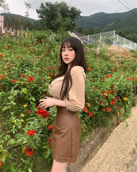 기무세딘 감당이 안돼는 가슴 크기 쓰레빠닷컴