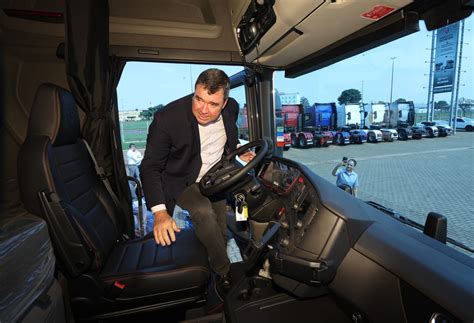 Carreta da Saúde Governo de MS entrega unidade para atendimento dos