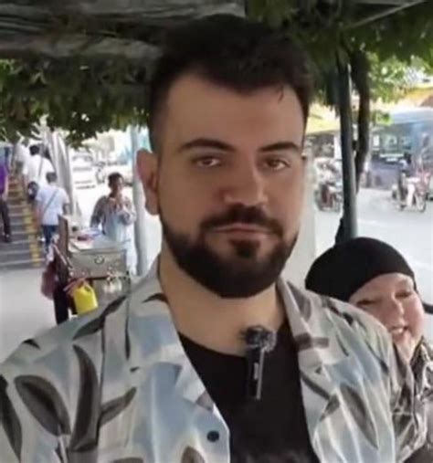 Anyone Else Totally Over Salad ‪this Dickhead Thinks Hes A Famous