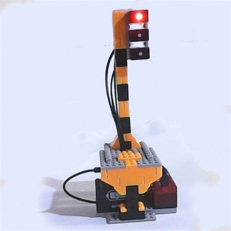 R8 Arduino Semáforo Probots