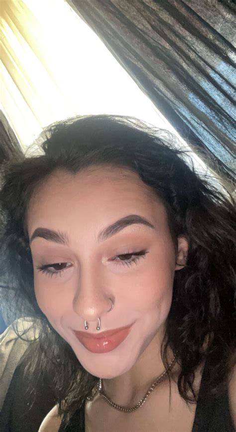 Trying To Look Pretty What Do Yinz Think R Makemefeelgood