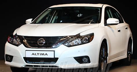포토 확바뀐 디자인에 파격적인 가격 닛산 신형 알티마