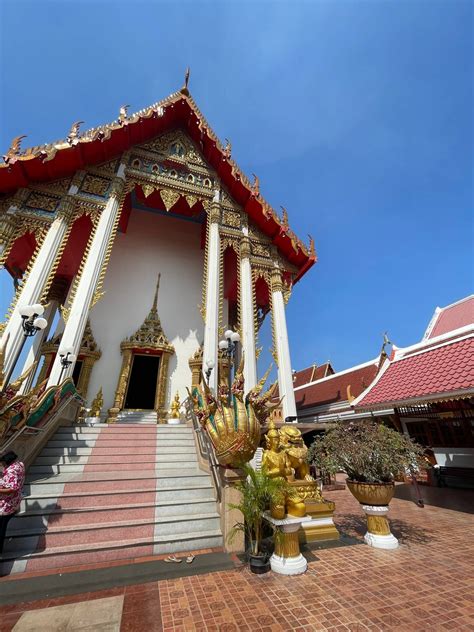 รูป วัดอาวุธวิกสิตาราม