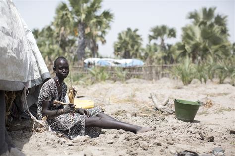 Some 20000 Sudanese Refugees Converge At South Sudan Border Unhcr Us