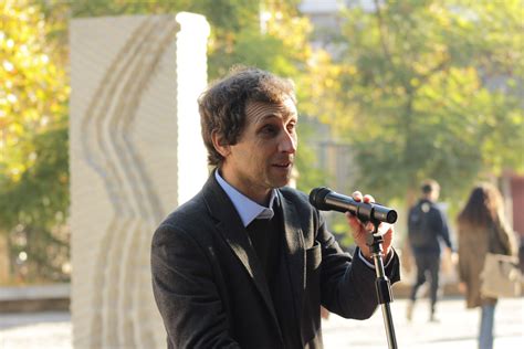 Centro UC Innovación del Hormigón Presencias vitales de Federico Assler una oda al hormigón