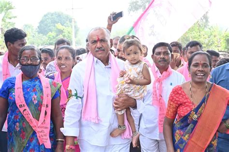 ఇంటింటి ప్రచారం నిర్వహించిన ఎమ్మెల్యే గండ్ర Netidhathri