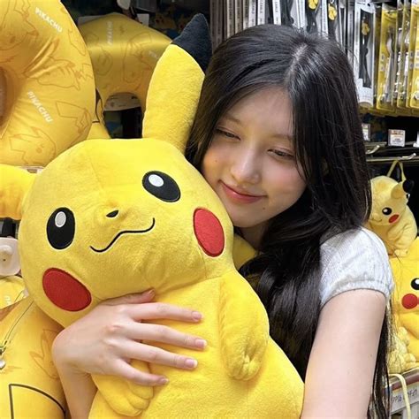 Ive Gaeul Icon 2024 Lq Kpop 가을 Cute Gf Material Ive Gaeul Kpop Lq Icon Pikachu