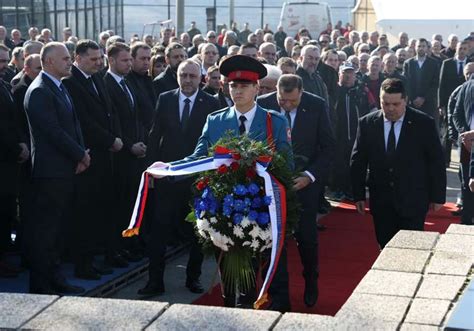 Помен и сећање на невине жртве у Дракулићу код Бањалуке ПРАВОСЛАВНА ВЈЕРОНАУКА ЗА ШКОЛЕ РС