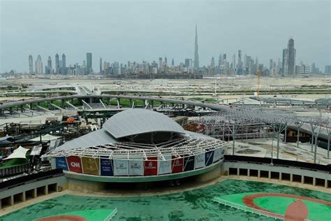 مضمار ميدان تحفة معمارية تستقبل أغلى سباقات الخيول