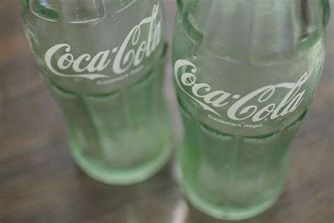 Gambar Botol Coca Cola Vektor 46 Koleksi Gambar