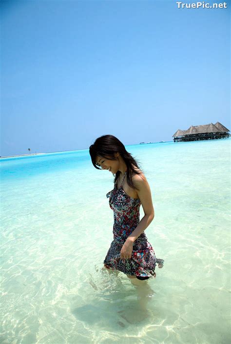 Japanese Actress Miho Shiraishi Heavens Door Photo Album
