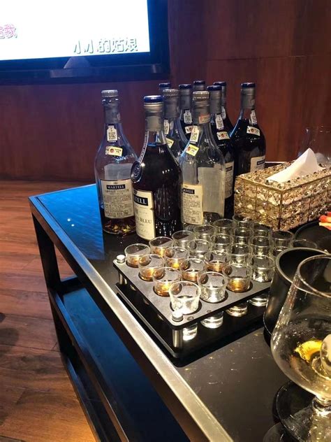 上海90后夜场土豪一夜豪掷几十万，只为红颜一笑 知乎