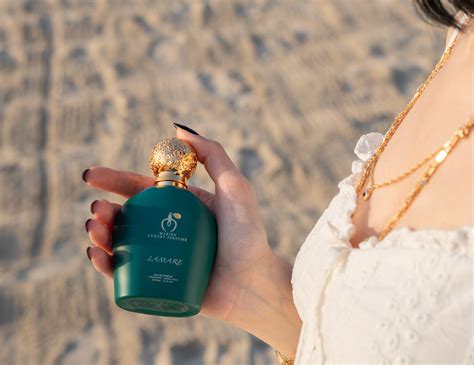 Marien Perfume :: Behance