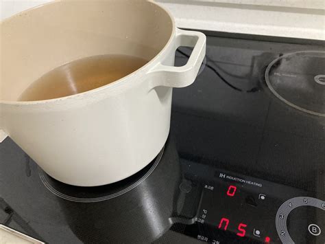 인덕션 사용이 가능한 냄비인지 1초만에 구별하는 방법