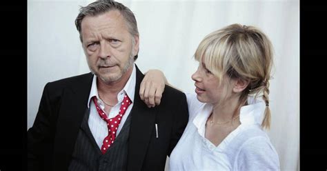 Renaud et sa compagne, Romane Serda. - Purepeople