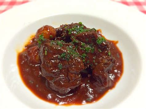 クリスマスに！牛すじ肉の赤ワイン煮込み By よっしー2020 レシピ 牛すじ肉 赤ワイン煮込み クリスマス 料理 肉