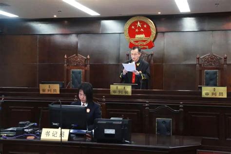 借钱遭拒杀7岁女童等3人后潜逃20年，李海成一审被判死刑