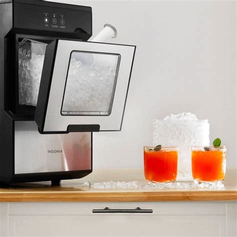 Insignia 44 Lb Portable Nugget Icemaker With Auto Shut Off
