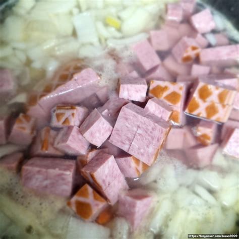 과일이 씹혀 상큼하고 매콤한 후르츠 칵테일 카레 만들기