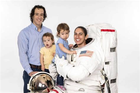 Guido De Caso 🚀 On Twitter Listo Ya Denle A Astrojaws El Premio Al Mejor Retrato Familiar