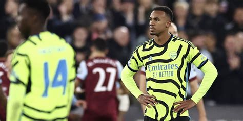 West Ham 3 1 Arsenal Les Gunners Apathiques Se Font Marteler