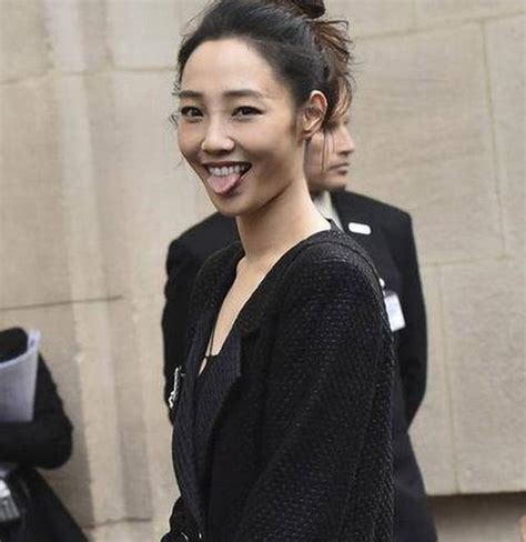 白百何吐舌賣萌照大曝光，網友：這舌頭也太長了吧！ 每日頭條