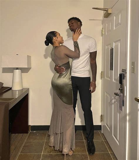 Pin By Mariam Lavala On Couple Poses Black Love Couples Black Couples Goals Cute Couples Goals