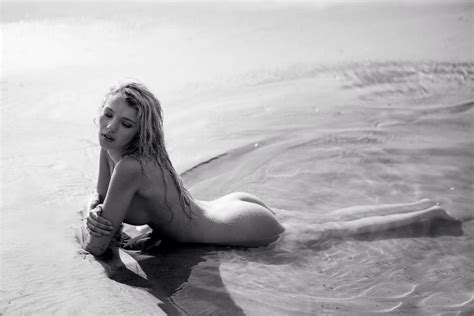 Rachel Yampolsky Topless 16 Photos Thefappening