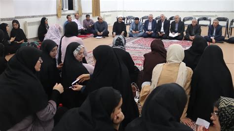 گفتگوی دو ساعته رییس دانشگاه یزد با دانشجویان دختر خوابگاهی