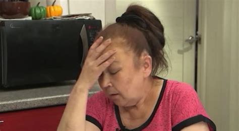 Одного разу коли ми з мамою пили каву на кухні я пожартував що настільки відрізняюся від