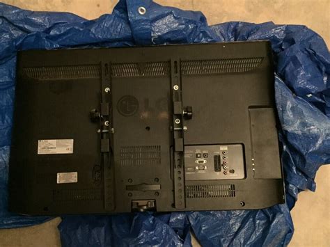 LG 32LD450 32 inch Widescreen Full HD 1080p LCD TV with Freeview ...