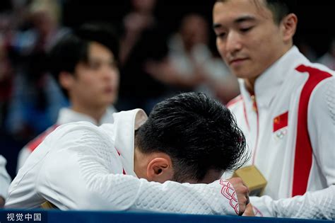 组图：体操丢金众人神情落寞 肖若腾遗憾落泪 搜狐大视野 搜狐新闻