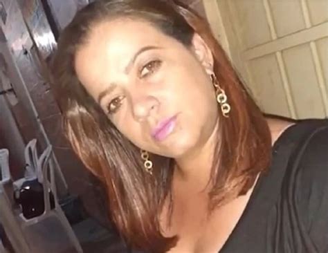 Mulher é Morta A Facadas Após Briga Em Bar