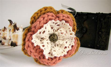 диадеми украсени със свежи и весели цветя плетени с качествени памучни прежди и украсени с