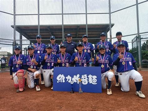 賀！壘球隊參加110學年度中小學女子棒球聯賽榮獲第3名~