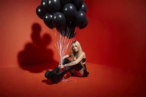 Shoot Avril Lavigne Love Sux Album Shooting Phun Org Forum