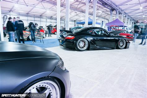 배경 화면 Bmw 스포츠카 스피드 헌터 포르쉐 케이맨 S 바퀴 초차 육상 차량 자동차 디자인 자동차 제조 고급 차량 경마장 자동차 쇼