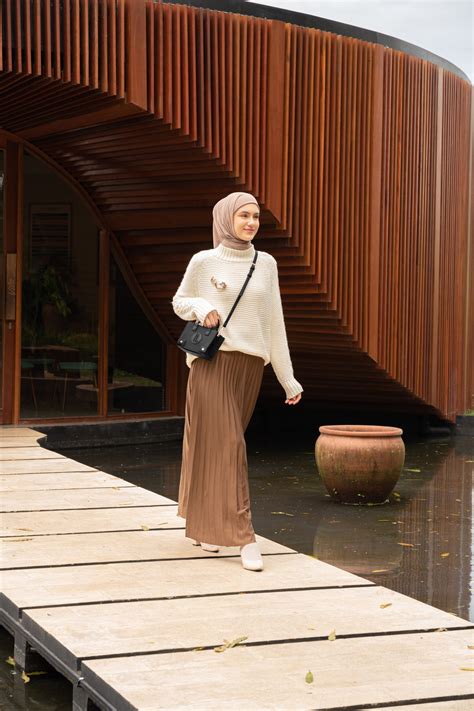 6 Inspirasi Earth Tone Outfit Ala Heylocal Lebih Catchy Dan Modis
