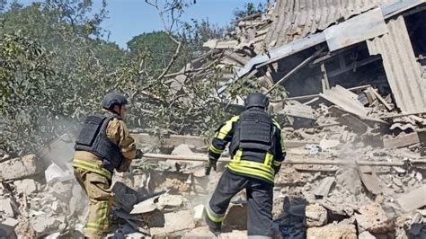 Вранці війська РФ обстріляли Білозерку на Херсонщині двоє людей загинули 12 були поранені