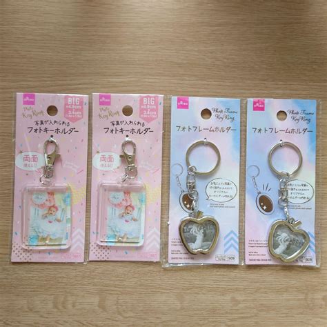 Daiso ダイソー フォトキーホルダー フォトフレームホルダー メルカリ