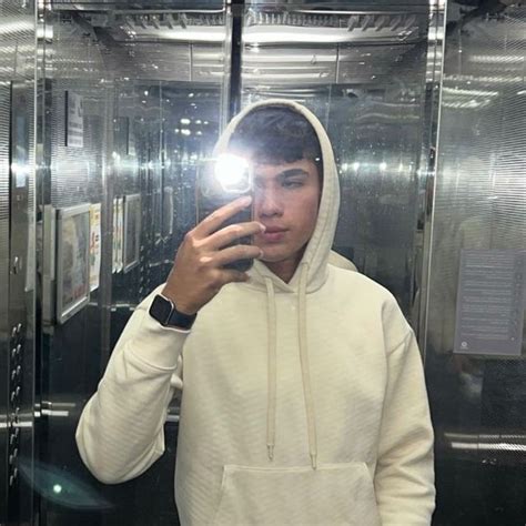 𝐅𝐞𝐥𝐢𝐩𝐞 𝐉𝐢𝐦𝐞𝐧𝐞𝐳 🦖 Felipejizzz • Threads Say More