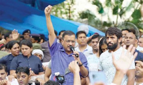 New Delhi Cm Arvind Kejriwal Stands In Solidarity With Protesting