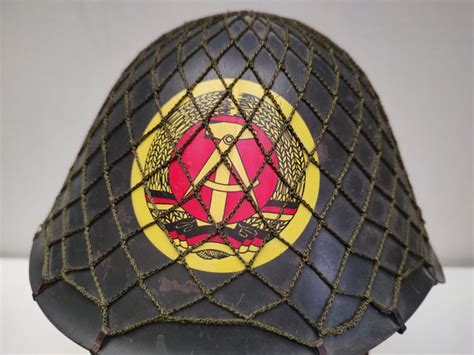 Duitsland Volks Polizei Ddr Vopo Helm Met Logo En Camou Catawiki