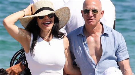 Bizarre Detail On Amazon Billionaire Jeff Bezos 750 Million