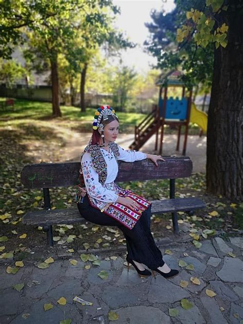 Albanian Traditional Clothing From Medvegja Traditional Outfits Folk