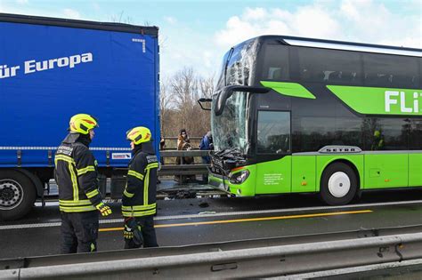 A 9 Flixbus Kracht Auf Lkw Radio Dresden