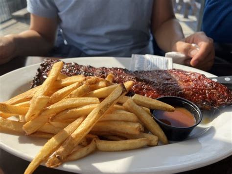 Chucks Roadhouse Bar And Grill Updated August Photos Reviews Speers Road